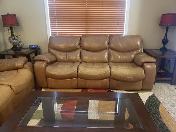 Couch set with center and side stands