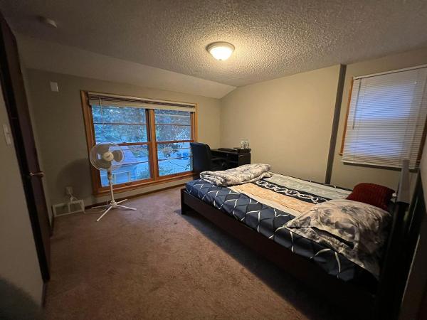 Furnished private room available 1 or 2 Person(s).